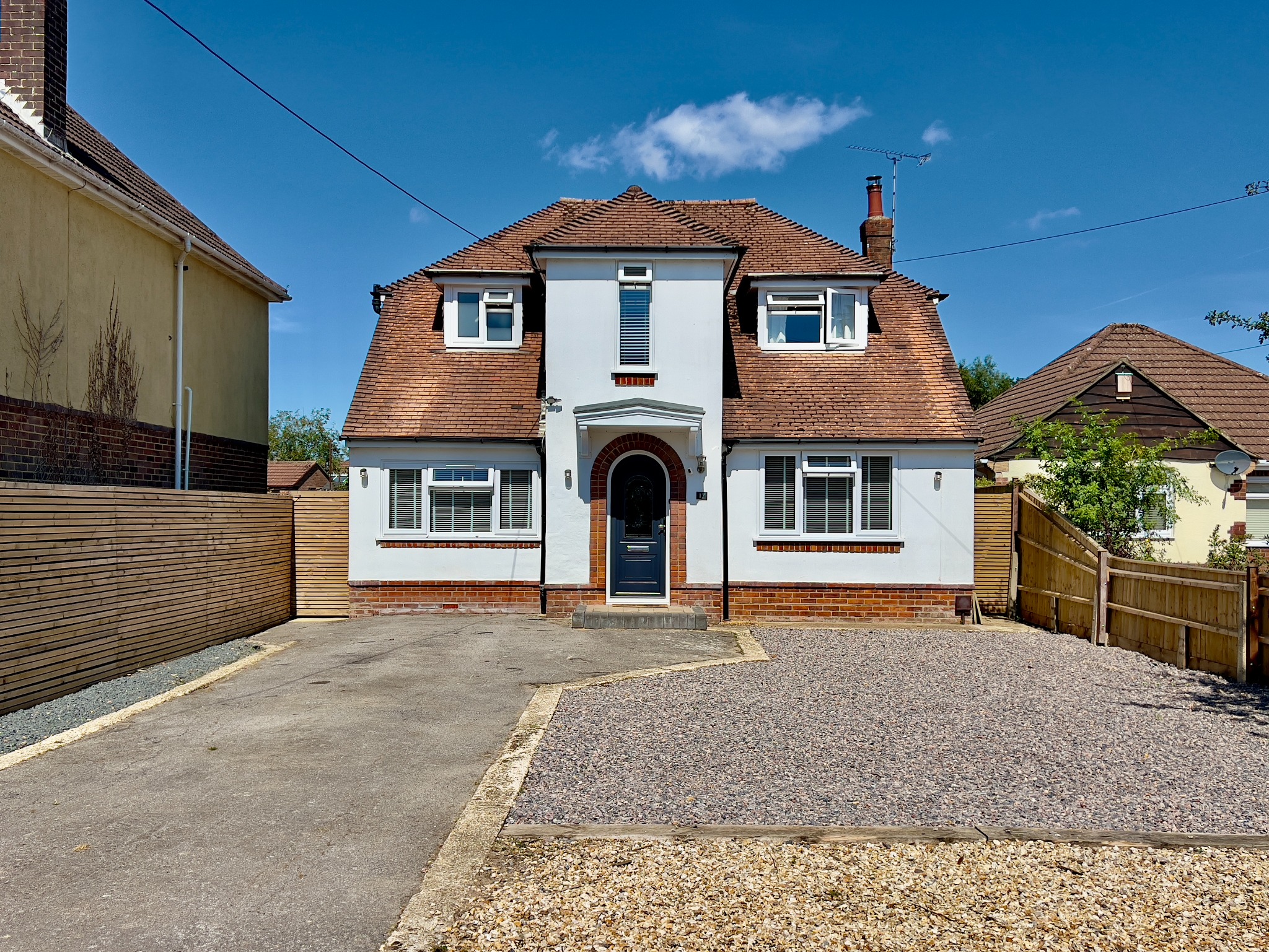 For Sale: Ashleigh Close, Hythe, 4 Bedroom Property from Pearsons Estate Agents