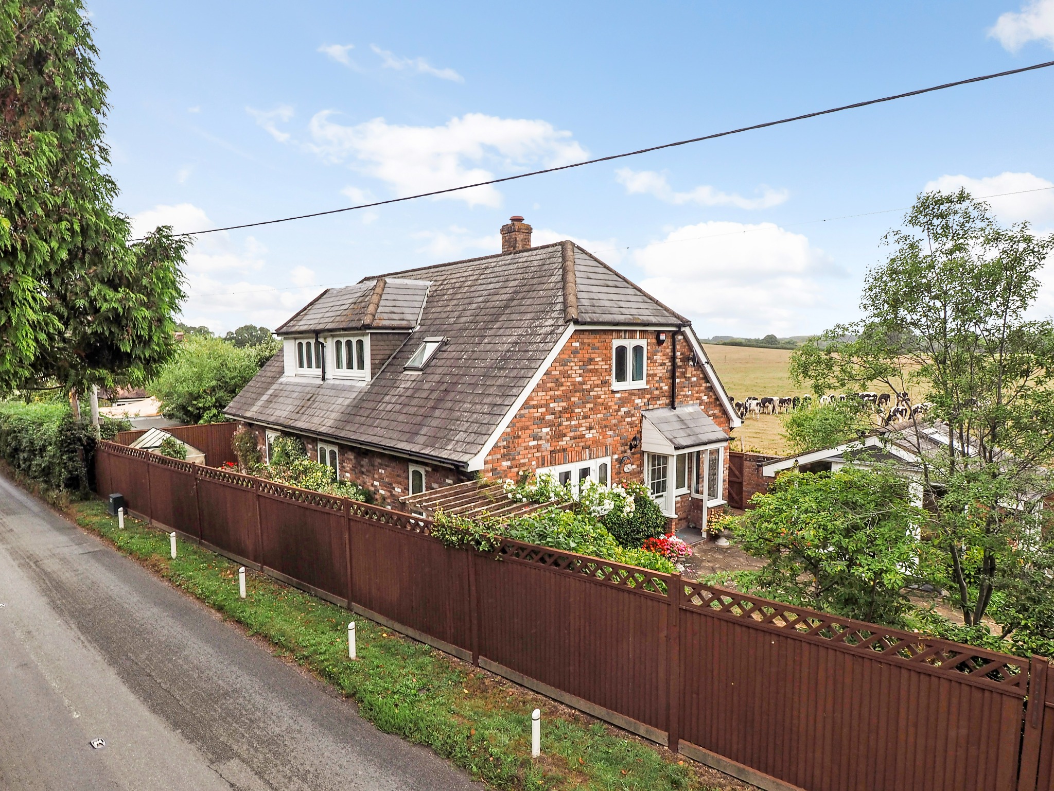 For Sale: Landford, 4 Bedroom Property from Pearsons Estate Agents