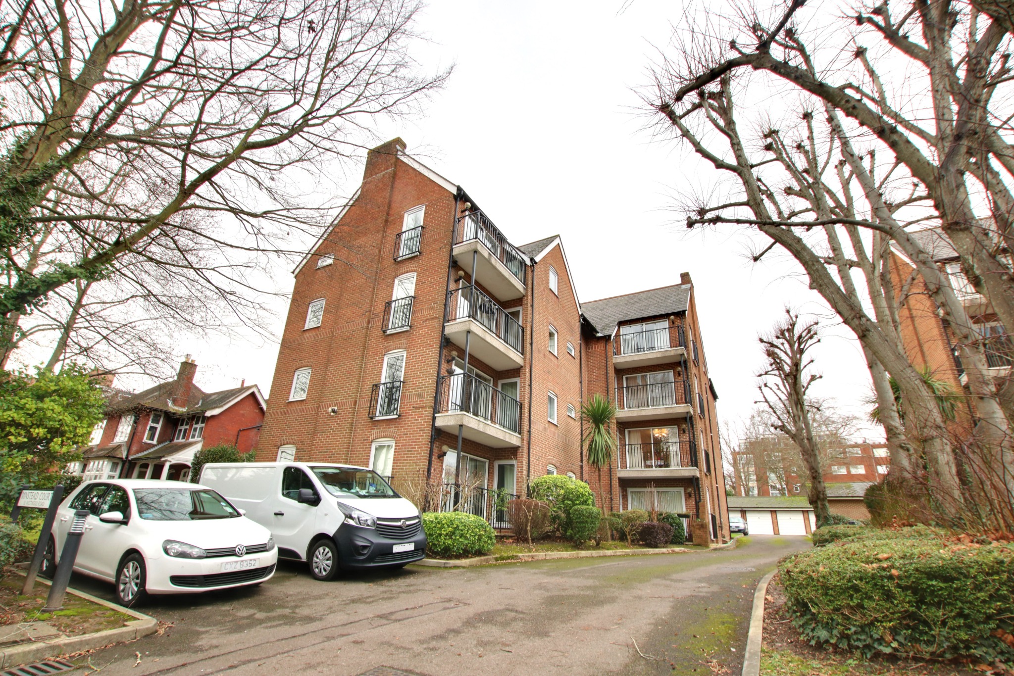 For Sale: Highfield, Southampton, 2 Bedroom Property from Pearsons Estate Agents