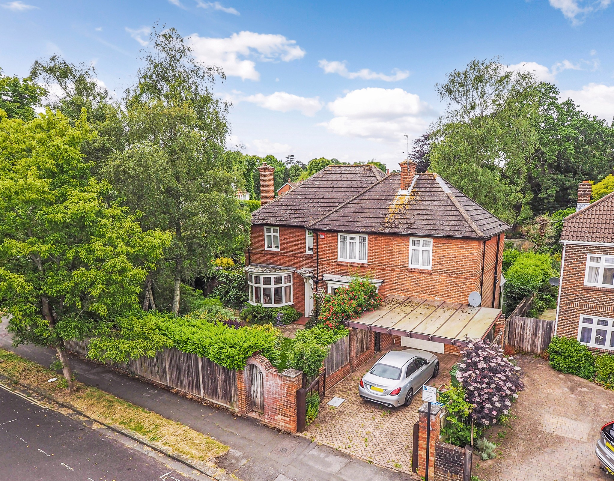 For Sale: Highfield, Southampton, 4 Bedroom Property from Pearsons Estate Agents