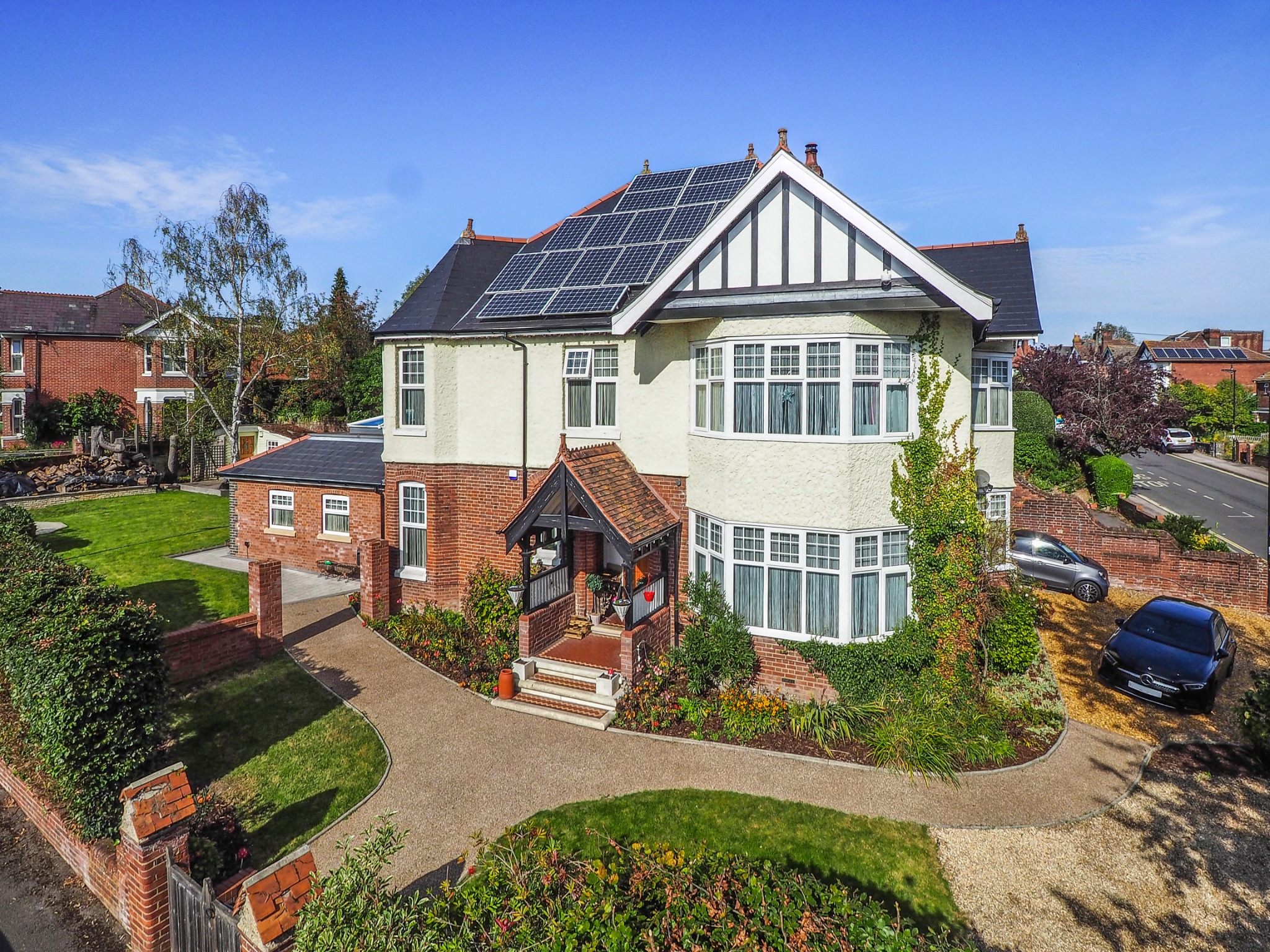 For Sale: Highfield, Southampton, 7 Bedroom Property from Pearsons Estate Agents
