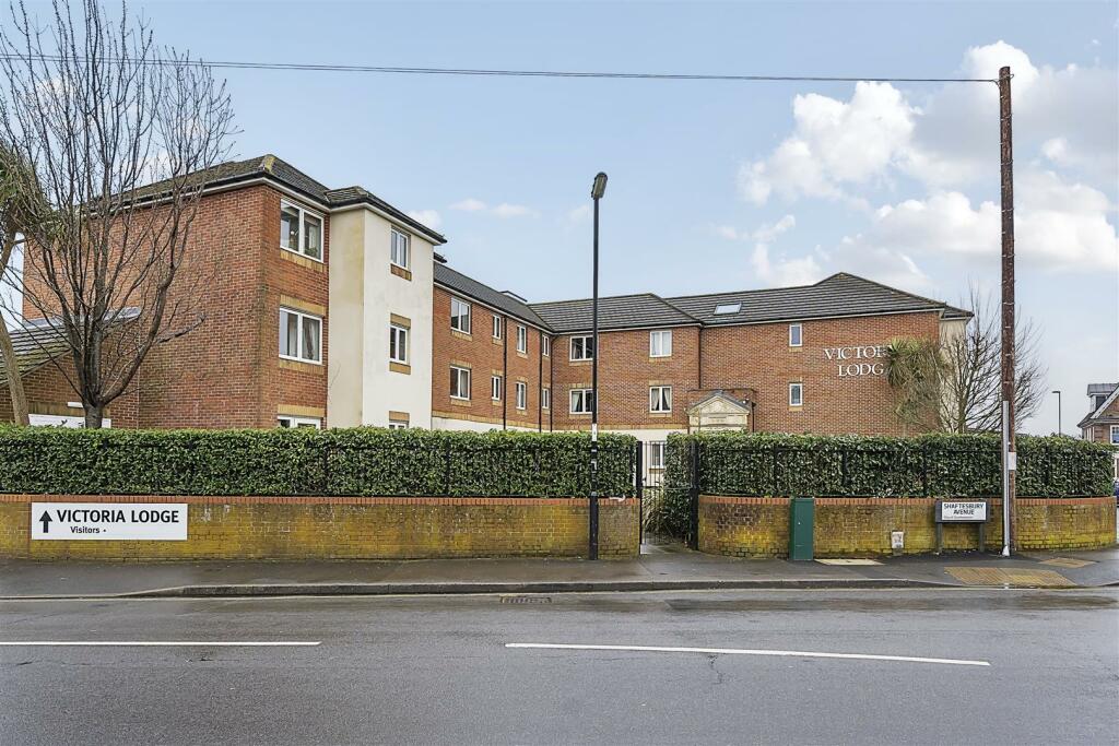 For Sale: Highfield Lane, Southampton, 2 Bedroom Property from Pearsons ...